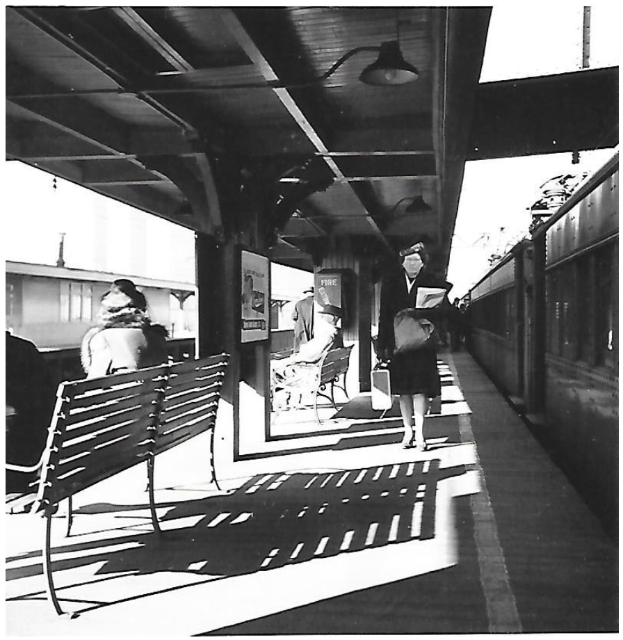 War Bonds: Yuichi Idaka and László Moholy-Nagy, photographs from 1925 ...