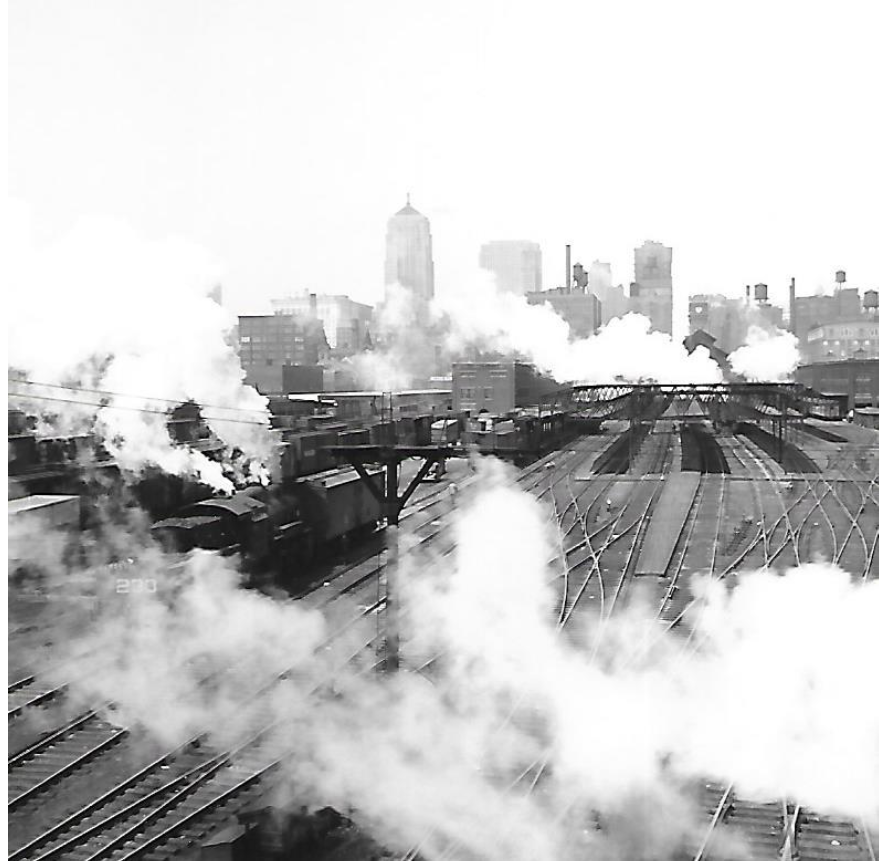 War Bonds: Yuichi Idaka and László Moholy-Nagy, photographs from 1925 ...