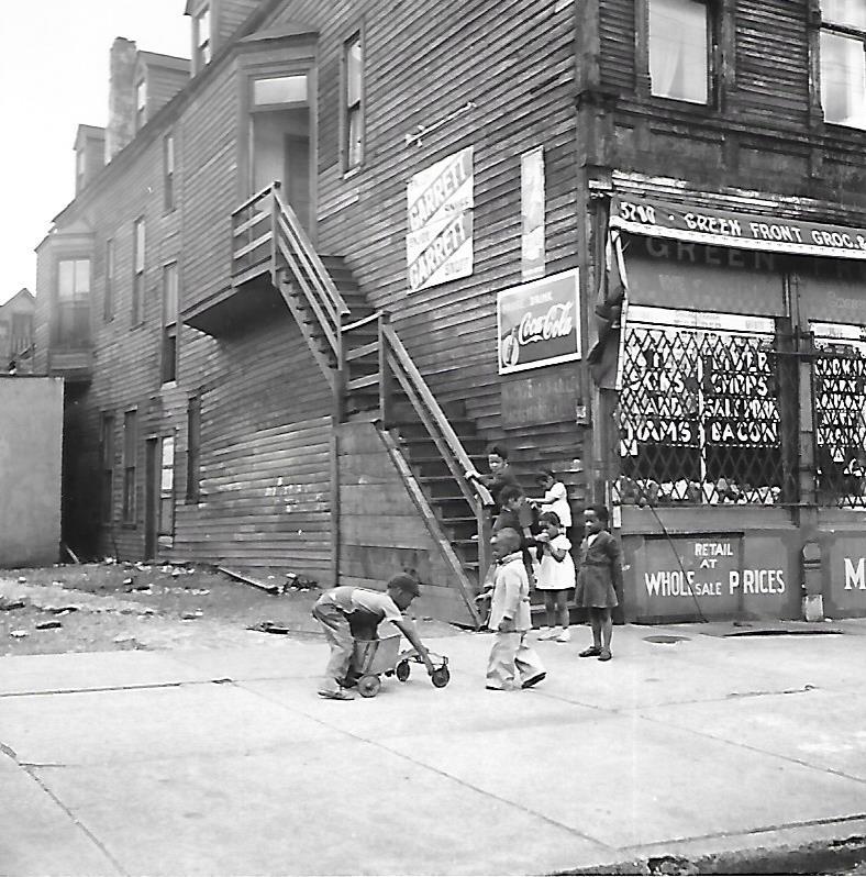 War Bonds: Yuichi Idaka and László Moholy-Nagy, photographs from 1925 ...